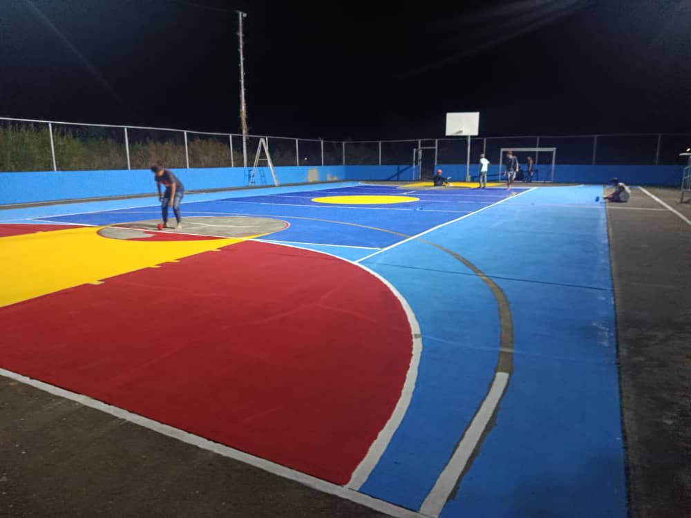 En Urbanización Los Pinos de Guanare recuperan cancha deportiva con ...